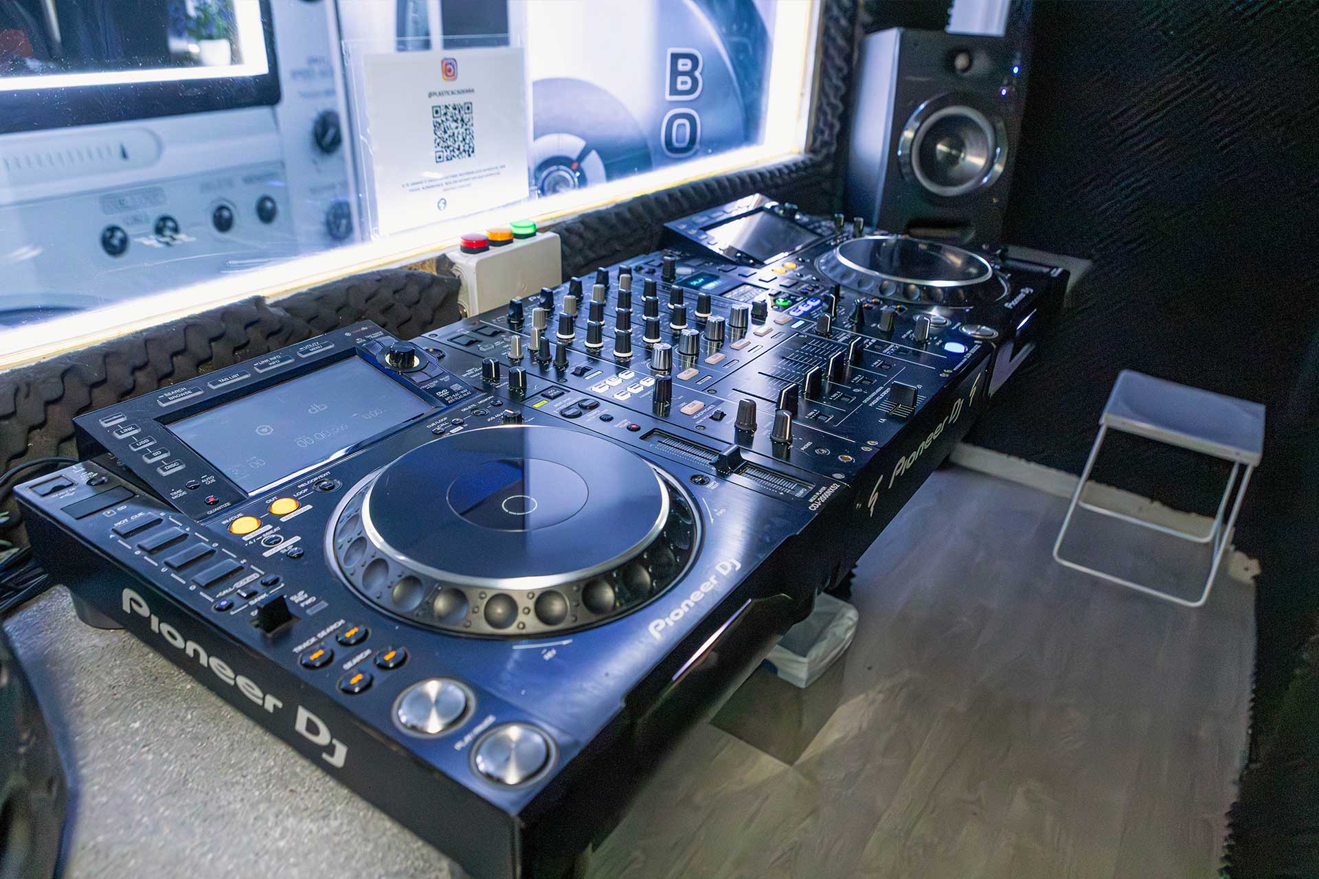 Curso de DJ Profesional - Plastic Academia