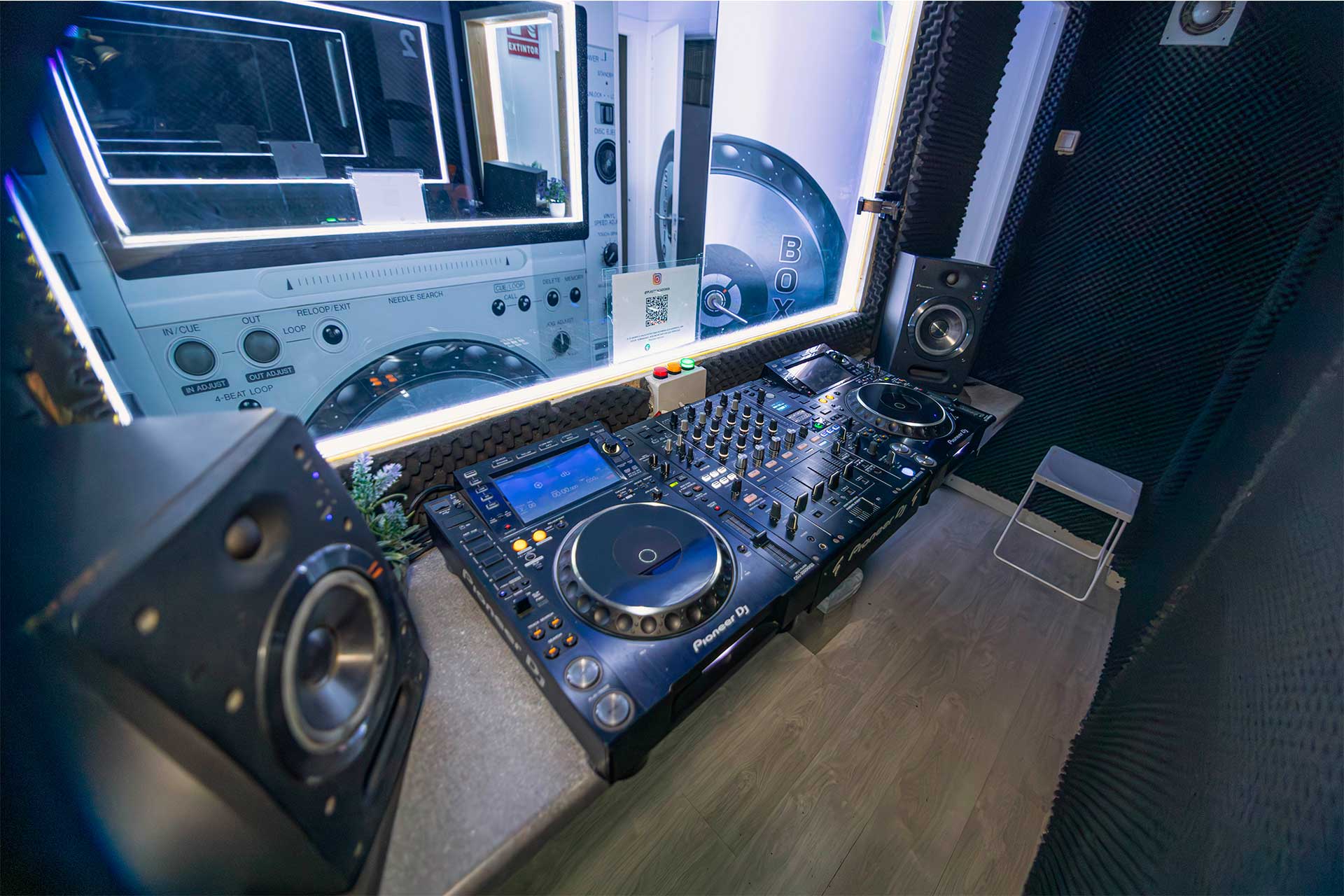 Curso de DJ Profesional - Plastic Academia